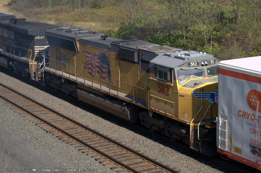 UP SD70M 4112 trails on 16G